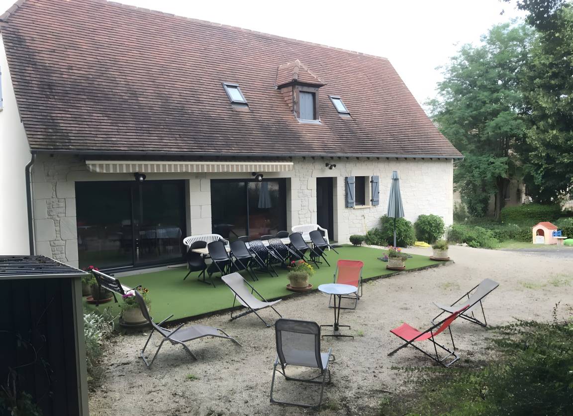 180 M² Maison De Vacances ∙ 5 Chambres ∙ 14 Personnes - Lot