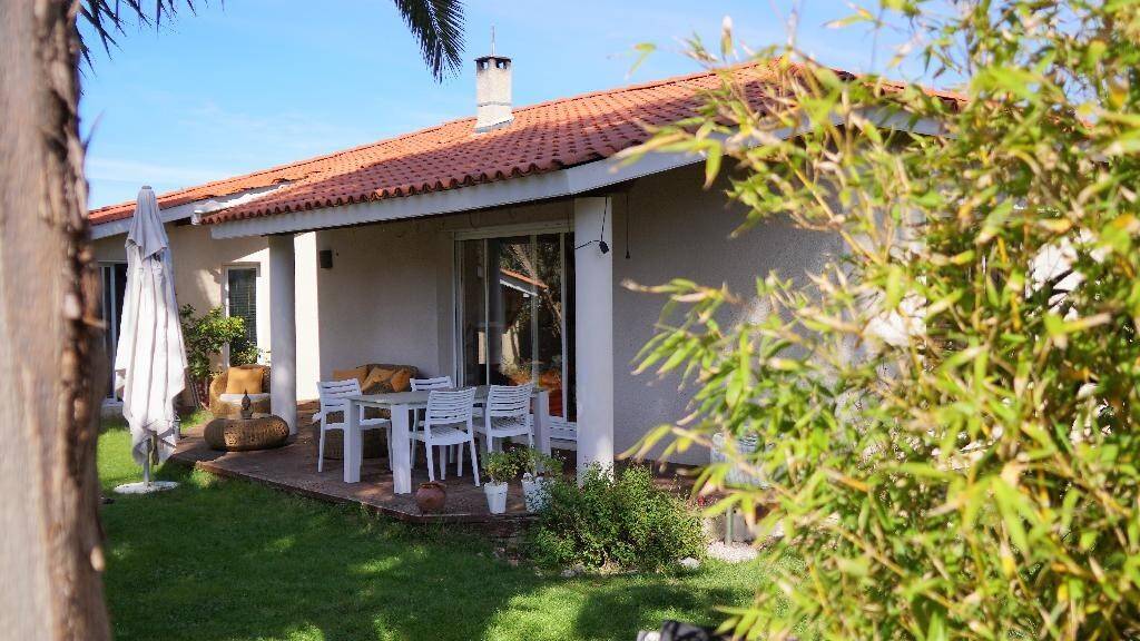 90 M² House ∙ 2 Bedrooms ∙ 5 Guests - Le Grau-du-Roi