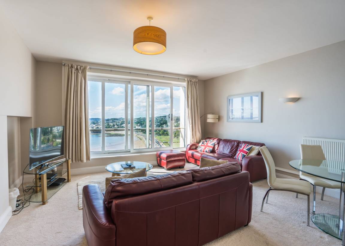 Cottage ∙ 2 Bedrooms ∙ 5 Guests - Paignton
