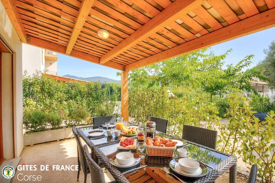 71 M² Gîte ∙ 2 Chambres ∙ 4 Personnes - Corse