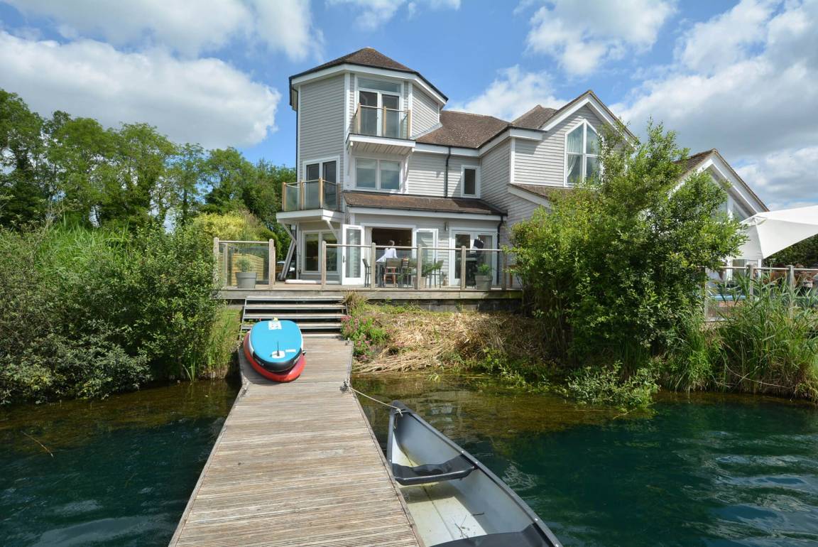 Cottage ∙ 3 Bedrooms ∙ 6 Guests - Cirencester