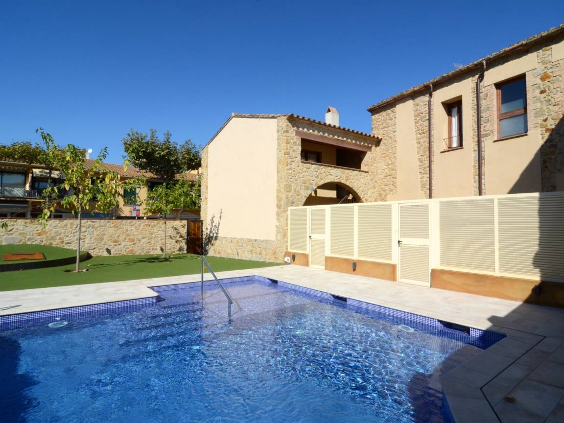 50 M² Apartamento ∙ 3 Habitaciones ∙ 6 Huéspedes - Pals