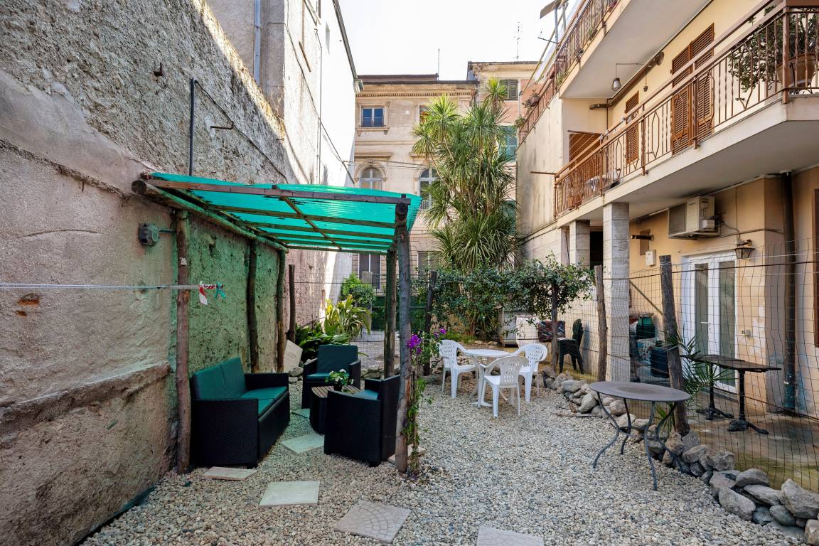 74 M² Appartamento Vacanza ∙ 2 Camere Da Letto ∙ 6 Ospiti - Finale Ligure