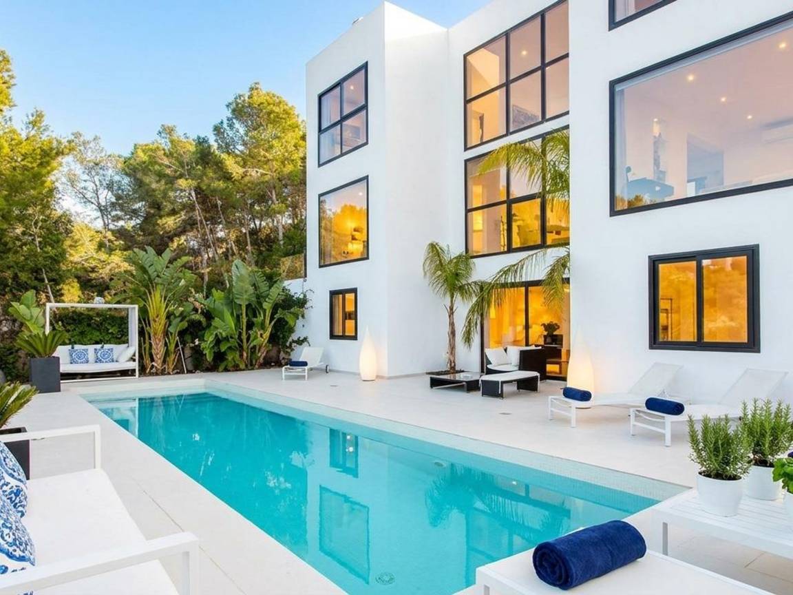 280 M² Villa ∙ 5 Habitaciones ∙ 13 Huéspedes - Sitges