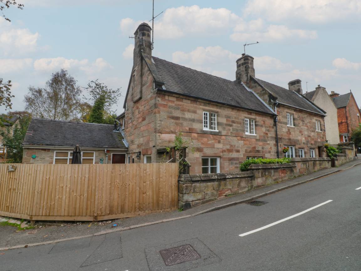 Cottage ∙ 3 Bedrooms ∙ 6 Guests - Alton