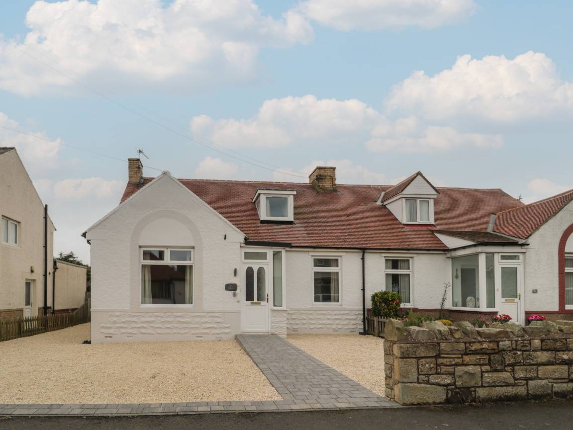 Cottage ∙ 4 Bedrooms ∙ 8 Guests - Beadnell