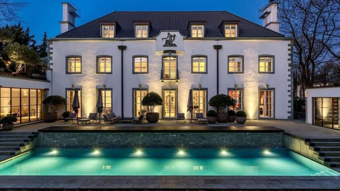 999 M² Ferienhaus ∙ 7 Schlafzimmer ∙ 19 Gäste - München