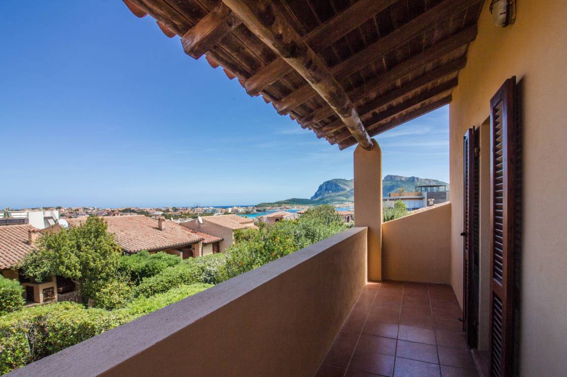 87 M² Appartamento Vacanza ∙ 3 Camere Da Letto ∙ 6 Ospiti - Golfo Aranci