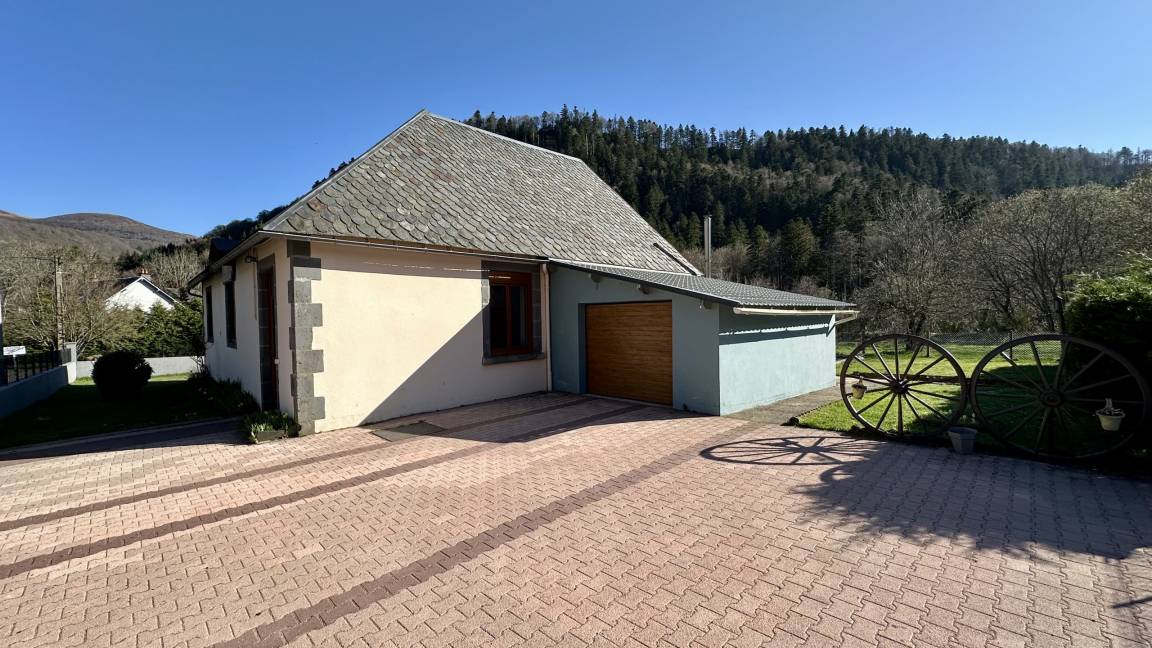 160 M² Maison De Vacances ∙ 4 Chambres ∙ 9 Personnes - La Bourboule