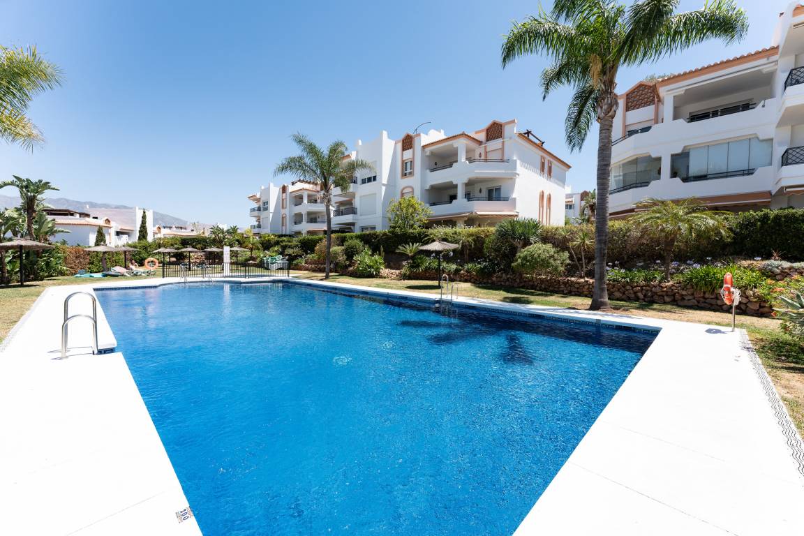100 M² Apartamento ∙ 2 Habitaciones ∙ 4 Huéspedes - Calahonda