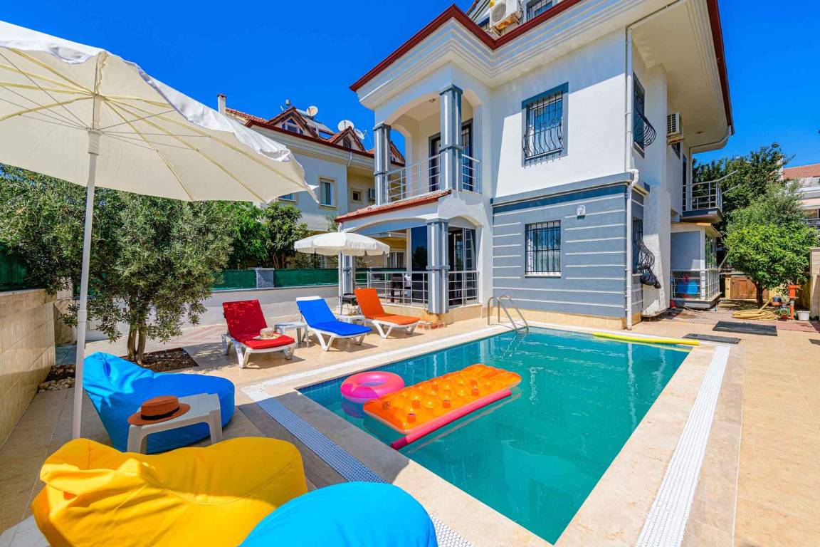 100 M² Villa ∙ 4 Bedrooms ∙ 9 Guests - Fethiye