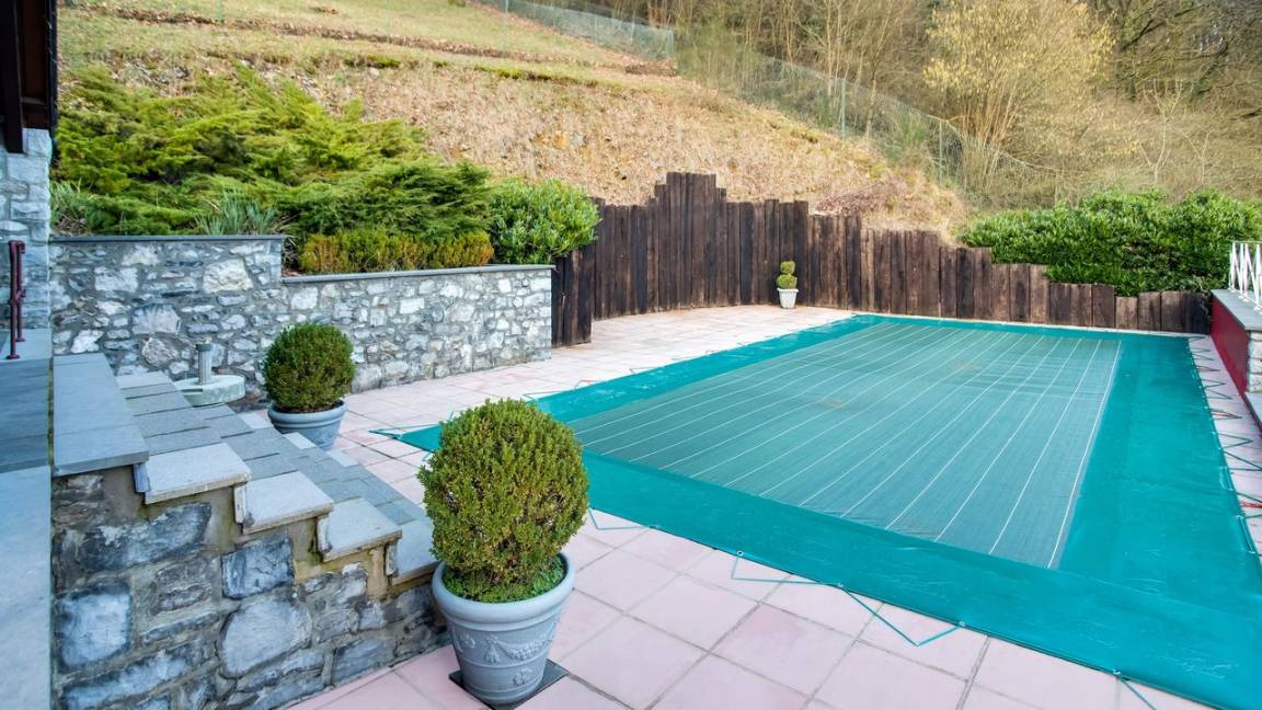245 M² Maison De Vacances ∙ 5 Chambres ∙ 12 Personnes - Dinant