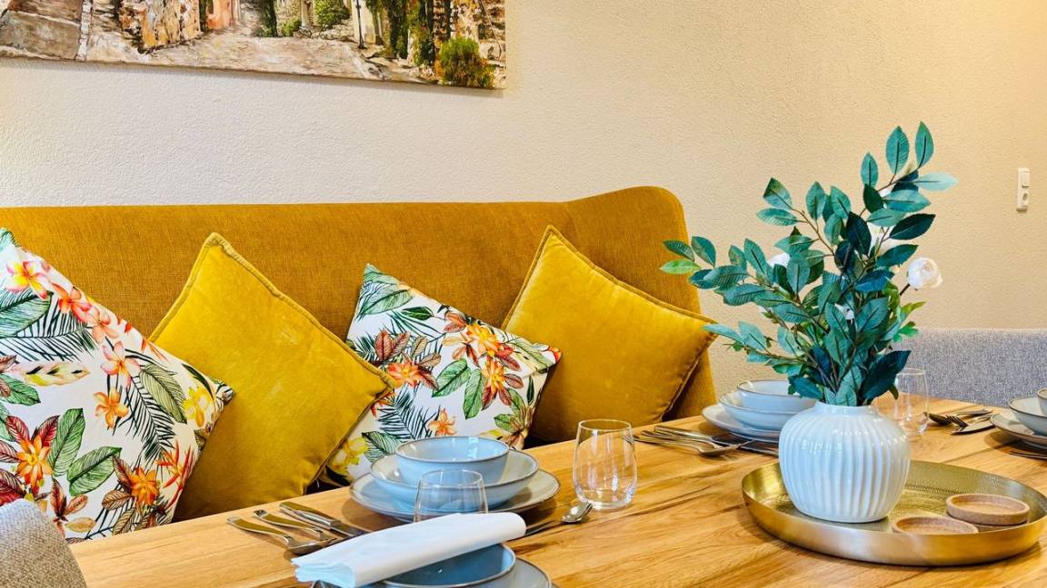 58 M² Ferienwohnung ∙ 2 Schlafzimmer ∙ 4 Gäste - Marburg