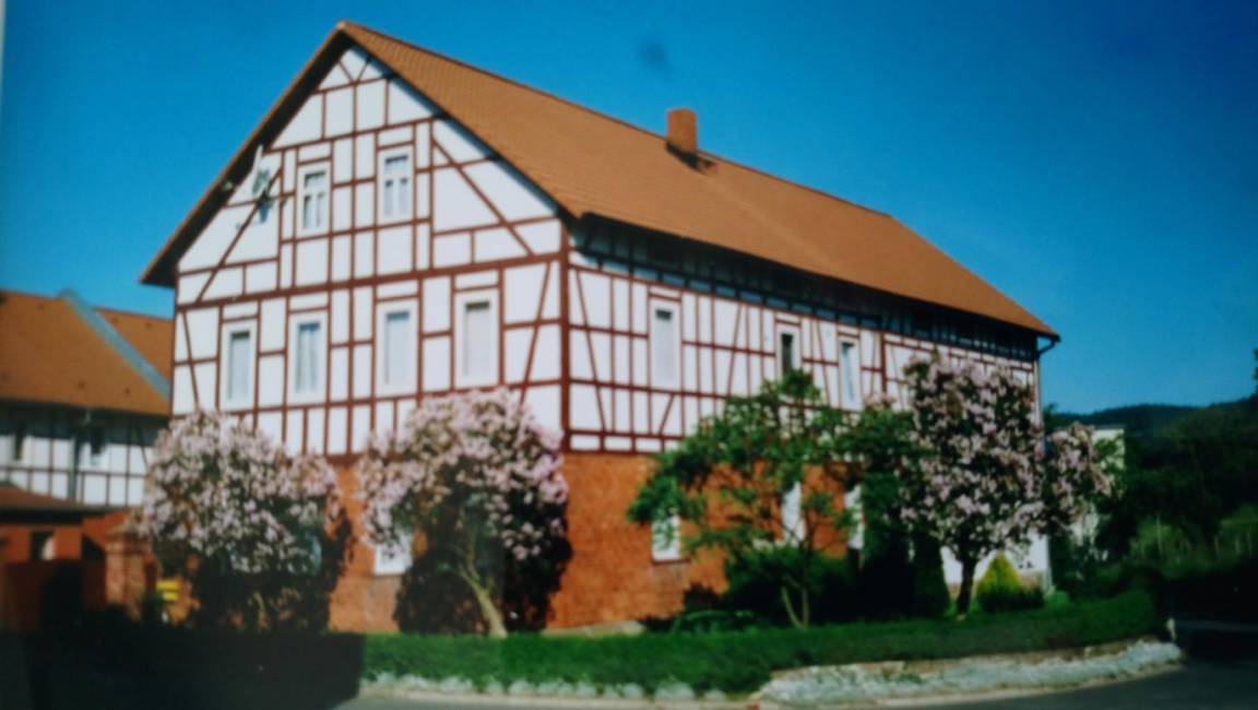60 M² Ferienwohnung ∙ 2 Schlafzimmer ∙ 6 Gäste - Pößneck