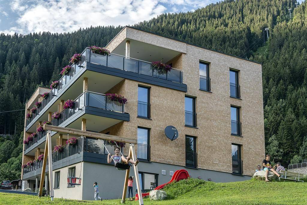 110 M² Apartment ∙ 3 Bedrooms ∙ 8 Guests - Montafon