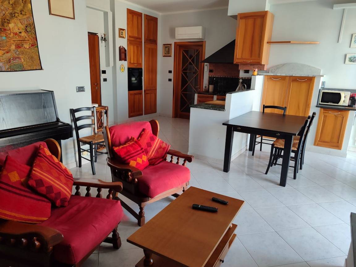 89 M² Apartment ∙ 2 Bedrooms ∙ 3 Guests - Parma
