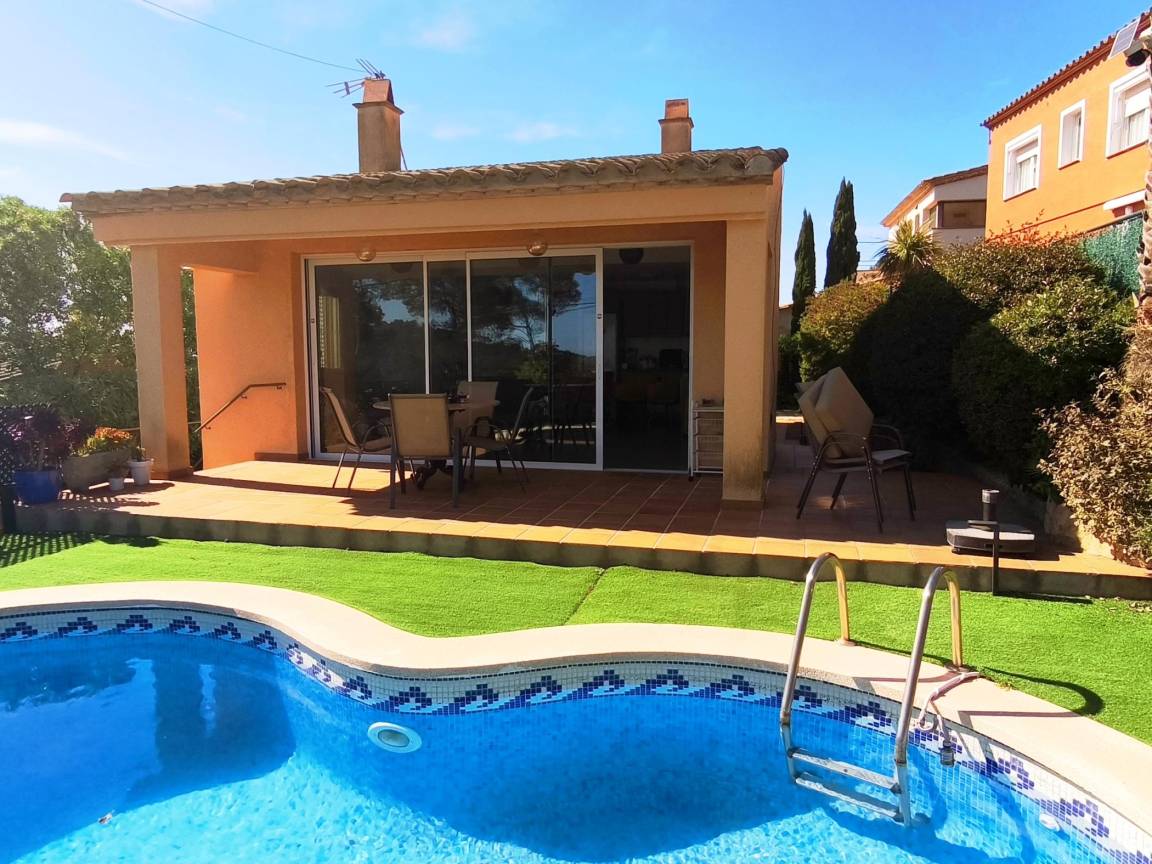 99 M² Villa ∙ 2 Chambres ∙ 4 Personnes - Sa Tuna