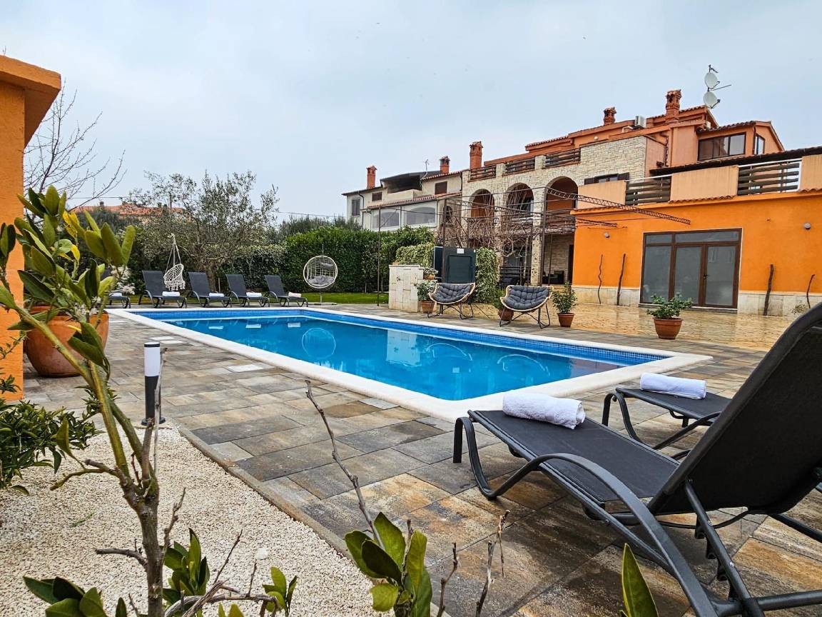 460 M² House ∙ 9 Bedrooms ∙ 24 Guests - Croatia