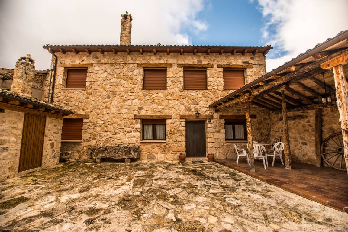 150 M² Talo ∙ 4 Makuuhuonetta ∙ 8 Vierasta - Sepúlveda