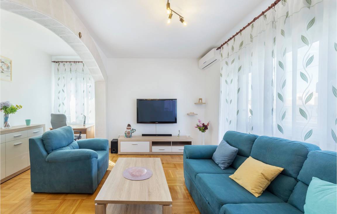 100 M² Apartamento ∙ 3 Quartos ∙ 7 Hóspedes - Pula