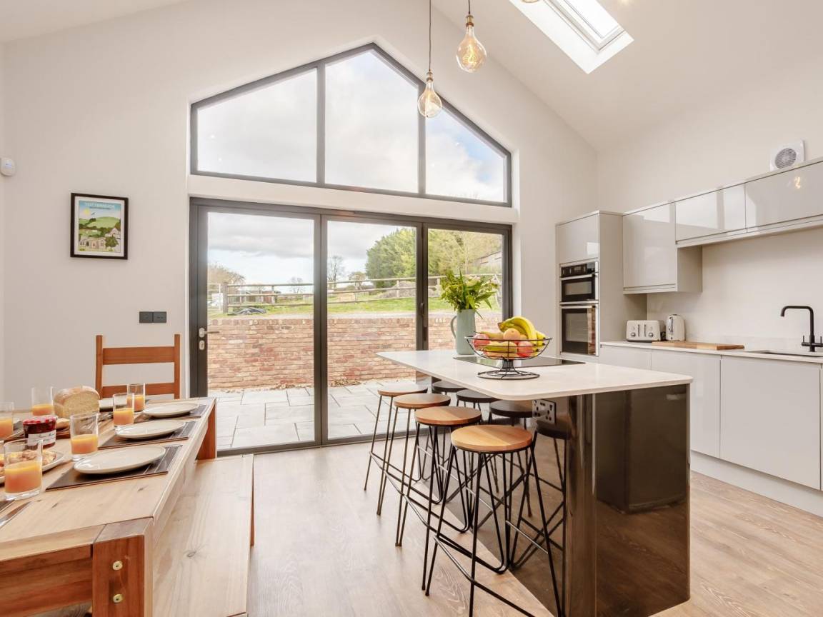 Cottage ∙ 4 Bedrooms ∙ 8 Guests - Hertfordshire