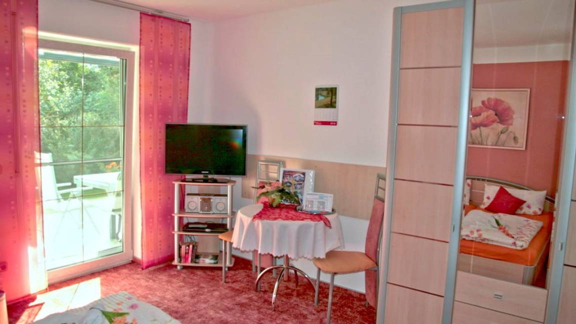 25 M² Hôtel ∙ 1 Chambre ∙ 2 Personnes - Beilngries