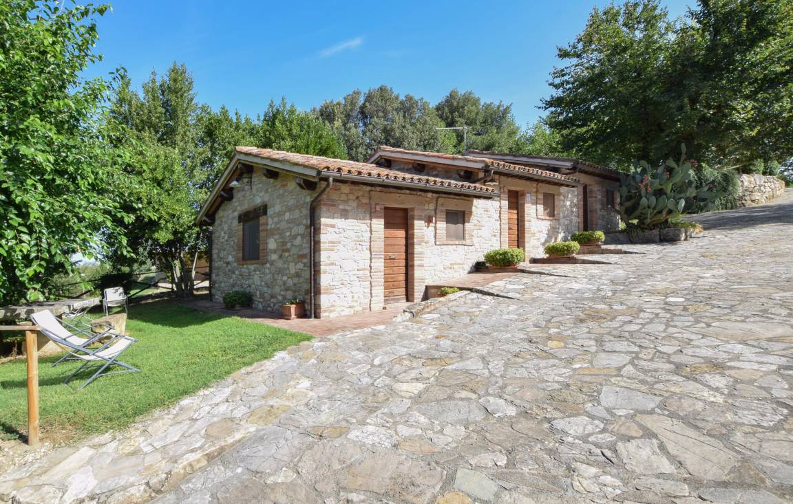 60 M² House ∙ 2 Bedrooms ∙ 6 Guests - Todi