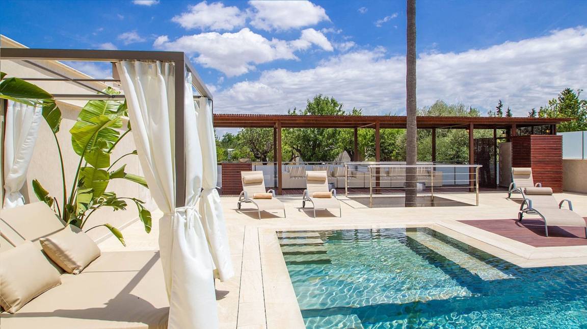 880 M² Villa ∙ 12 Bedrooms ∙ 24 Guests - Palma