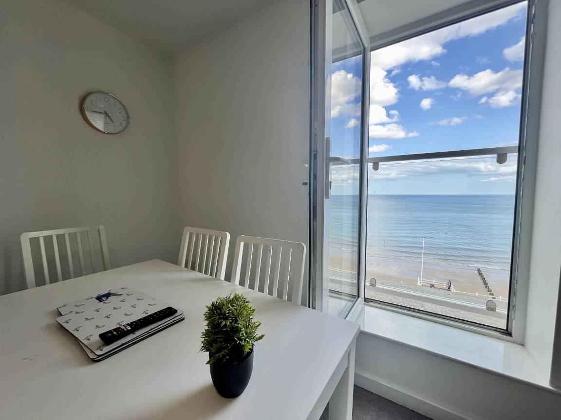 Cottage ∙ 3 Bedrooms ∙ 5 Guests - Flamborough