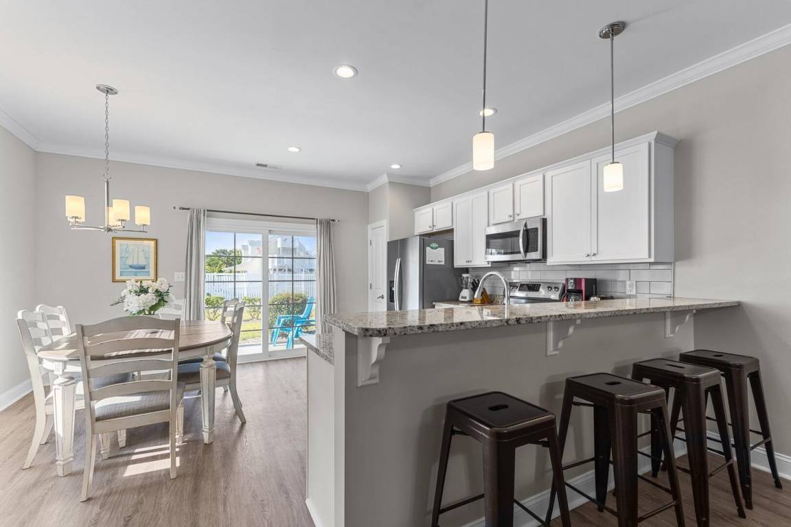 House ∙ 2 Bedrooms ∙ 6 Guests - Pine Knoll Shores, NC