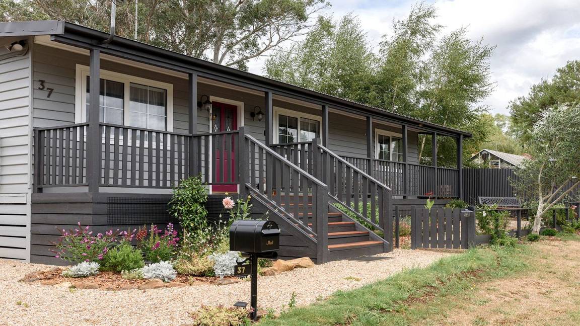 Accommodation ∙ 3 Bedrooms ∙ 6 Guests - Daylesford
