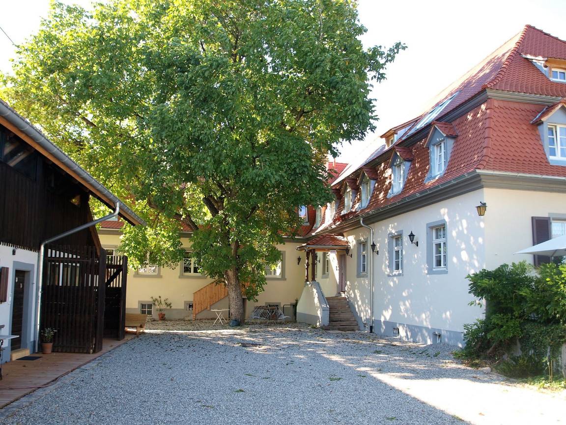 54 M² Apartment ∙ 2 Bedrooms ∙ 3 Guests - Staufen