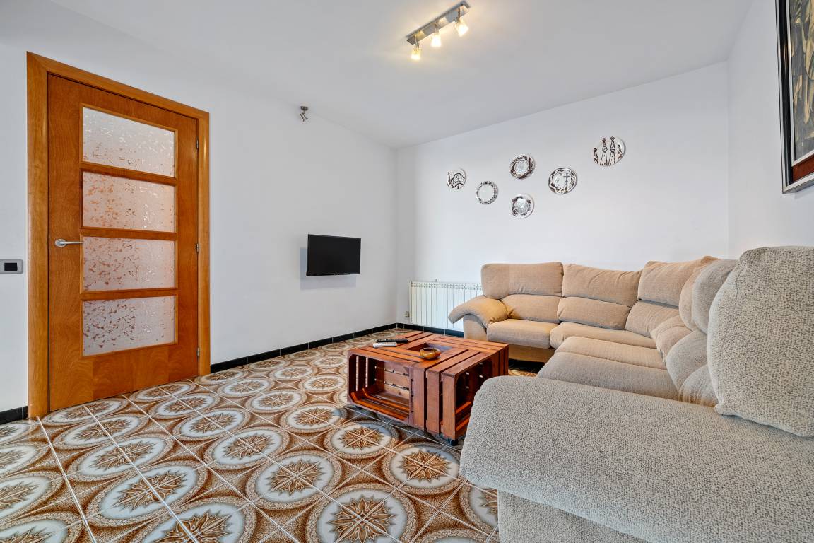 100 M² Apartment ∙ 2 Bedrooms ∙ 5 Guests - Tortosa