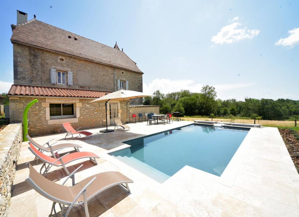 140 M² Gîte ∙ 4 Chambres ∙ 10 Personnes - Saint-Cirq-Lapopie