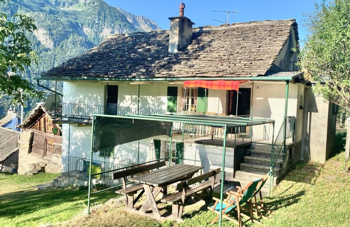 60 M² Apartment ∙ 2 Bedrooms ∙ 4 Guests - Alpe Devero