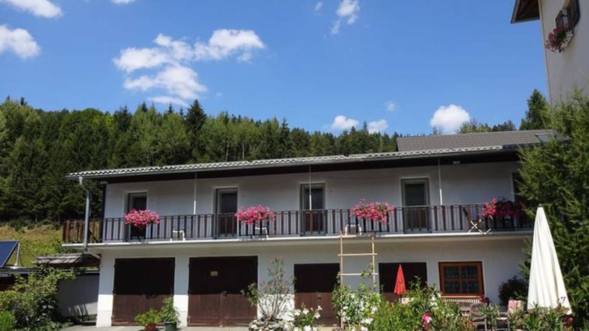 80 M² Ferienwohnung ∙ 2 Schlafzimmer ∙ 5 Gäste - Nassfeld