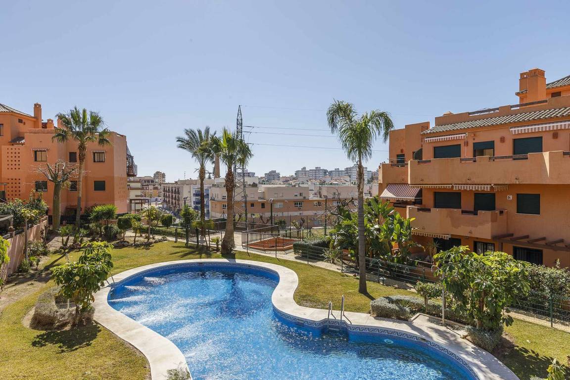 70 M² Huoneisto ∙ 2 Makuuhuonetta ∙ 5 Vierasta - Torre del Mar