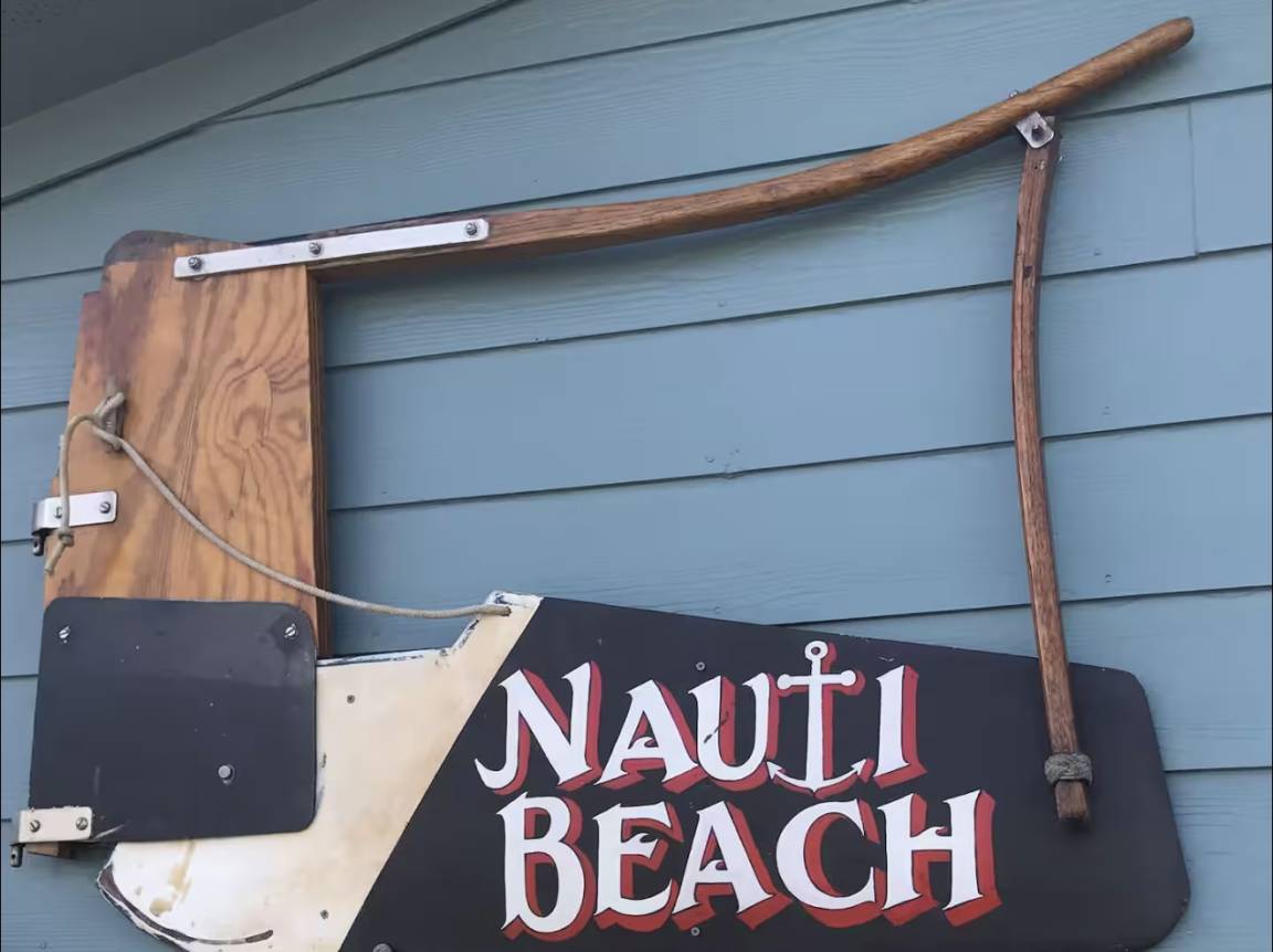 House ∙ 3 Bedrooms ∙ 7 Guests - Crystal Beach, TX