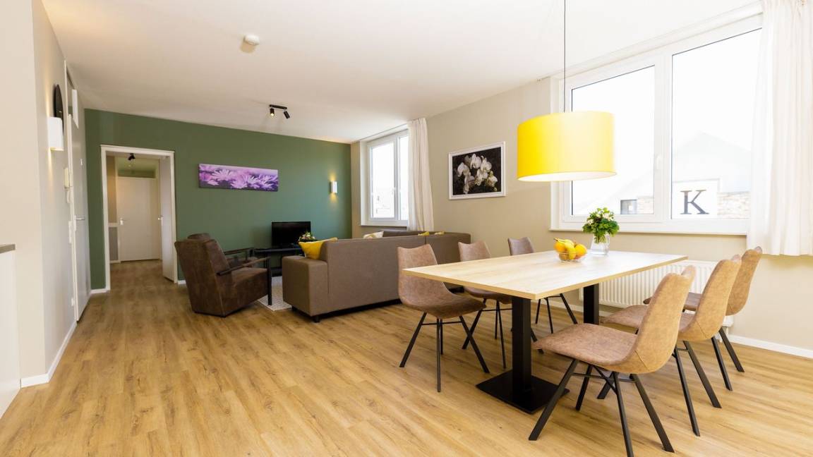 102 M² Ferienwohnung ∙ 3 Schlafzimmer ∙ 6 Gäste - Nationalpark Eifel