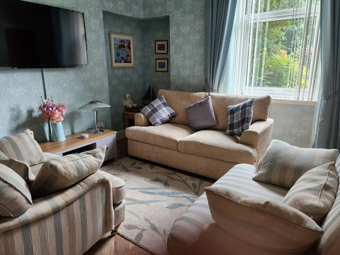 55 M² Apartment ∙ 2 Bedrooms ∙ 4 Guests - Millport