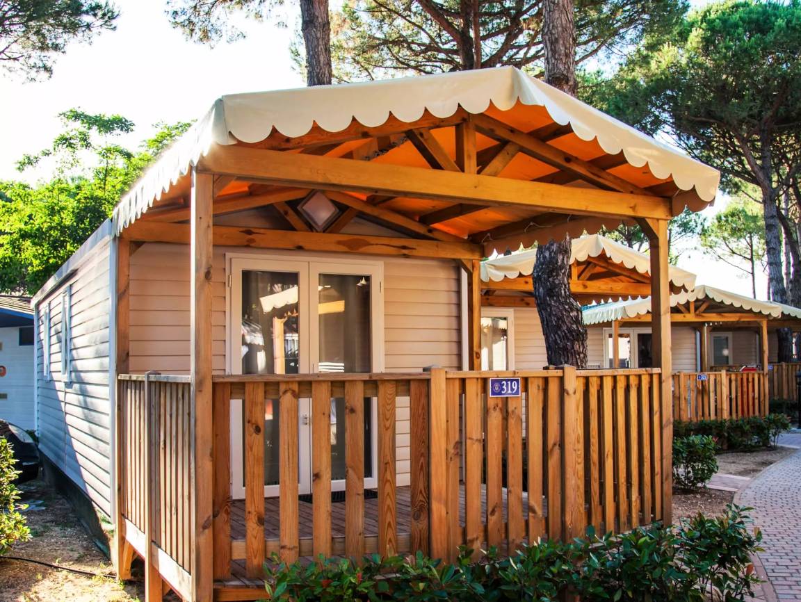 22 M² Caravan ∙ 2 Bedrooms ∙ 4 Guests - Cavallino-Treporti