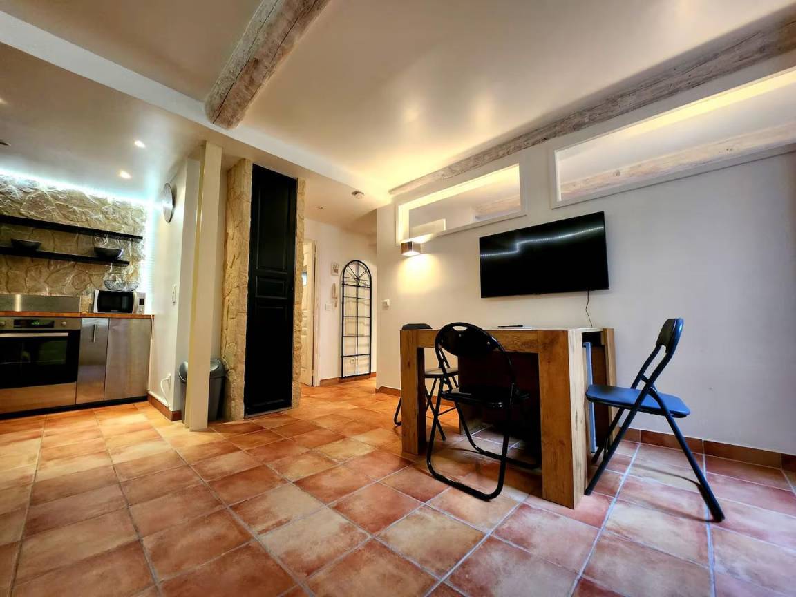 42 M² Appartement ∙ 1 Chambre ∙ 2 Personnes - Antibes
