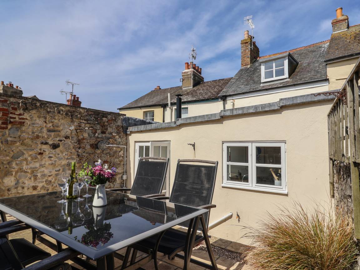 Cottage ∙ 3 Bedrooms ∙ 6 Guests - Lyme Regis