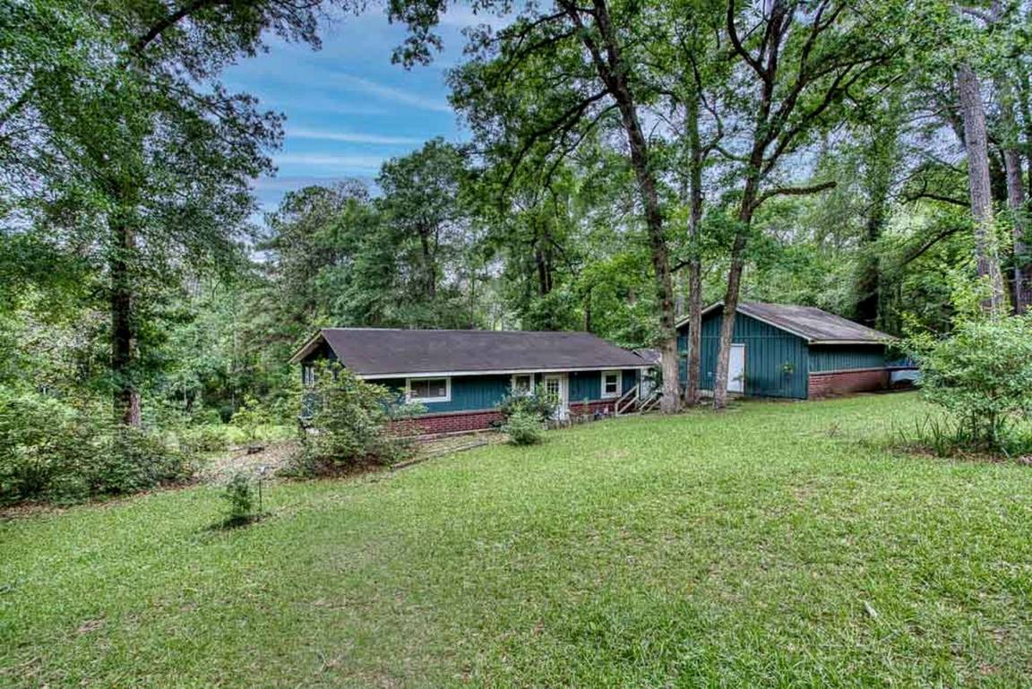 House ∙ 2 Bedrooms ∙ 4 Guests - Livingston, TX