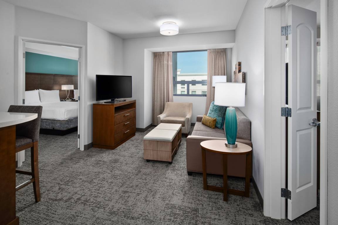 Hotel ∙ 2 Bedrooms ∙ 8 Guests - Irvine, CA