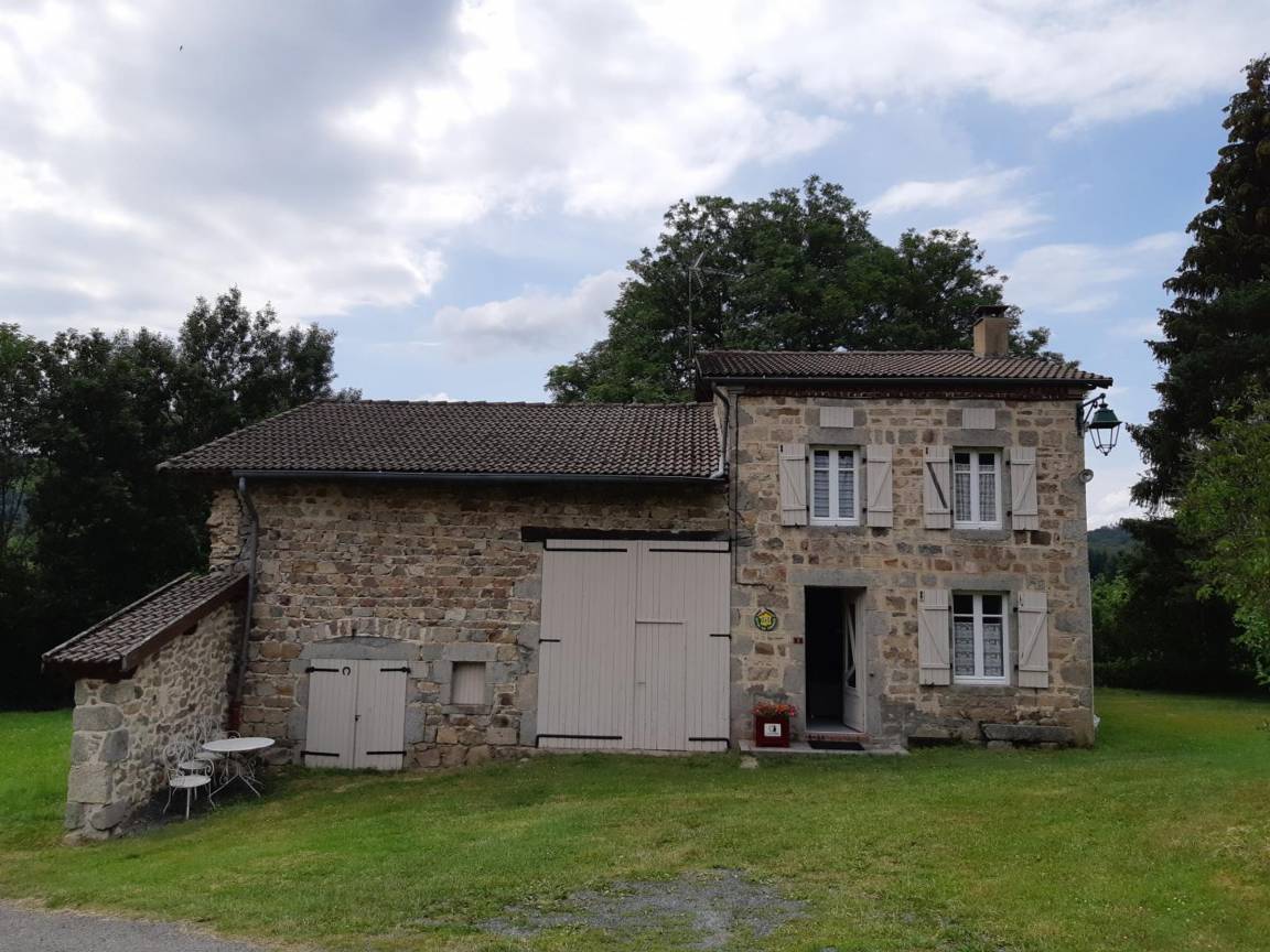 70 M² Cottage ∙ 3 Chambres ∙ 6 Personnes - Allier