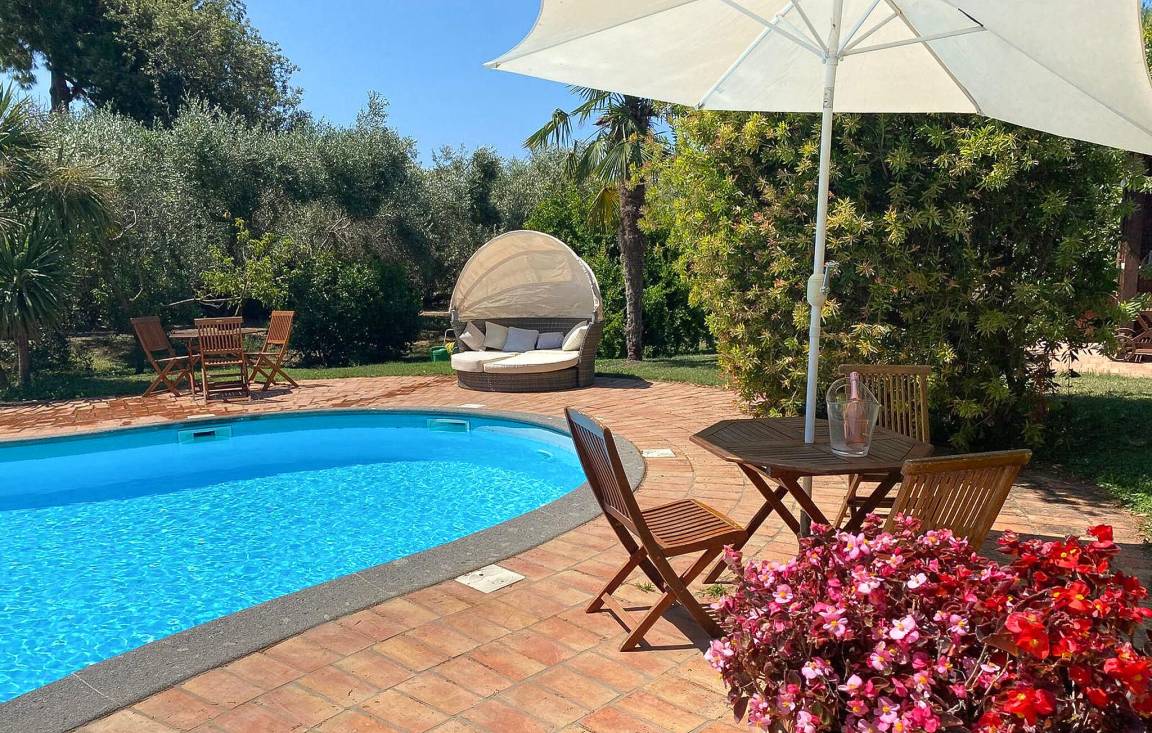 314 M² Ferienhaus ∙ 7 Schlafzimmer ∙ 12 Gäste - Tarquinia