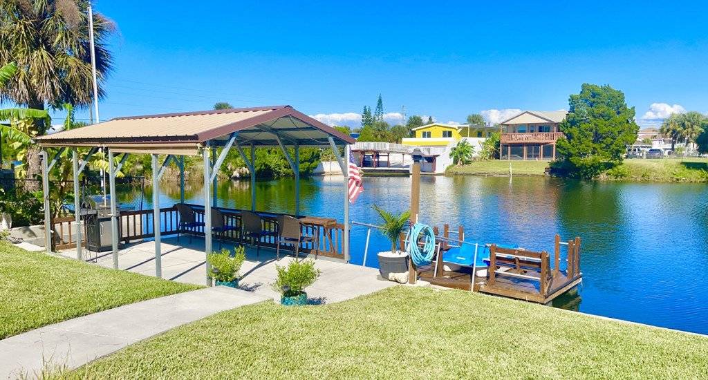 130 M² House ∙ 2 Bedrooms ∙ 6 Guests - Weeki Wachee, FL