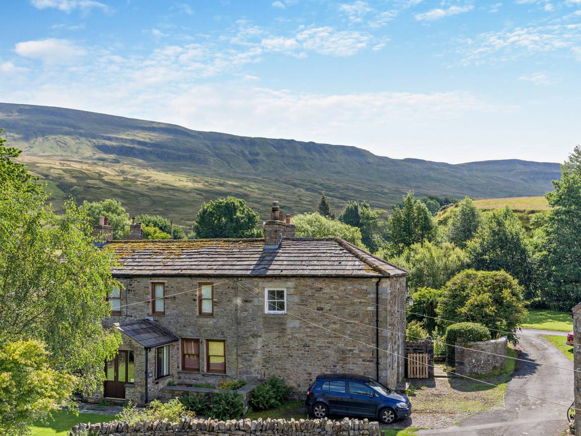 Cottage ∙ 4 Bedrooms ∙ 8 Guests - Kirkby Stephen