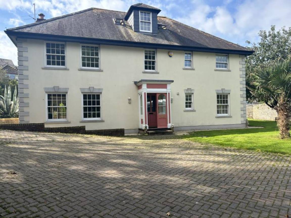 130 M² Cottage ∙ 2 Bedrooms ∙ 4 Guests - Saltash